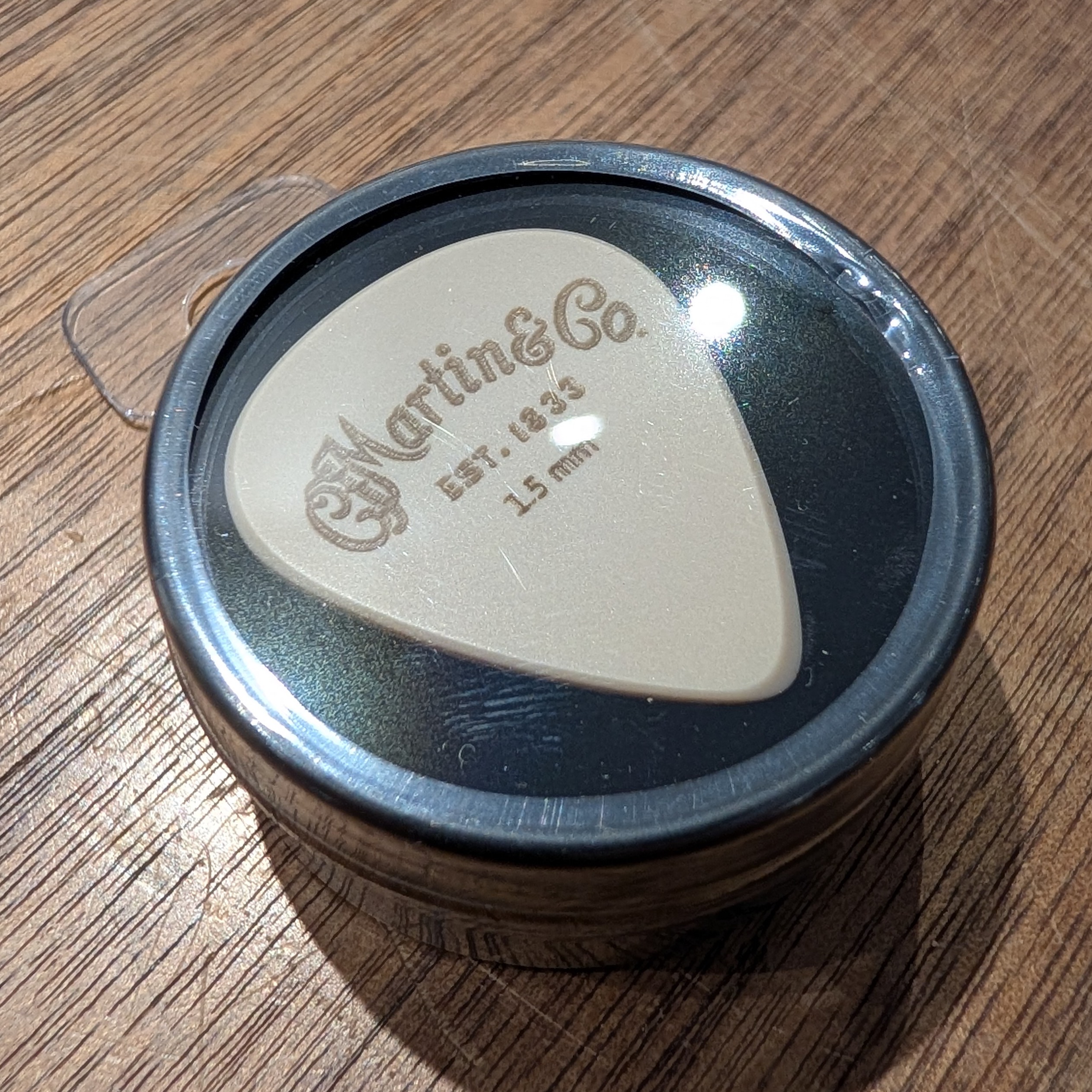 Martin LUXE By Martin Apex Pick 1.5mm - Bay Tunes Guitars