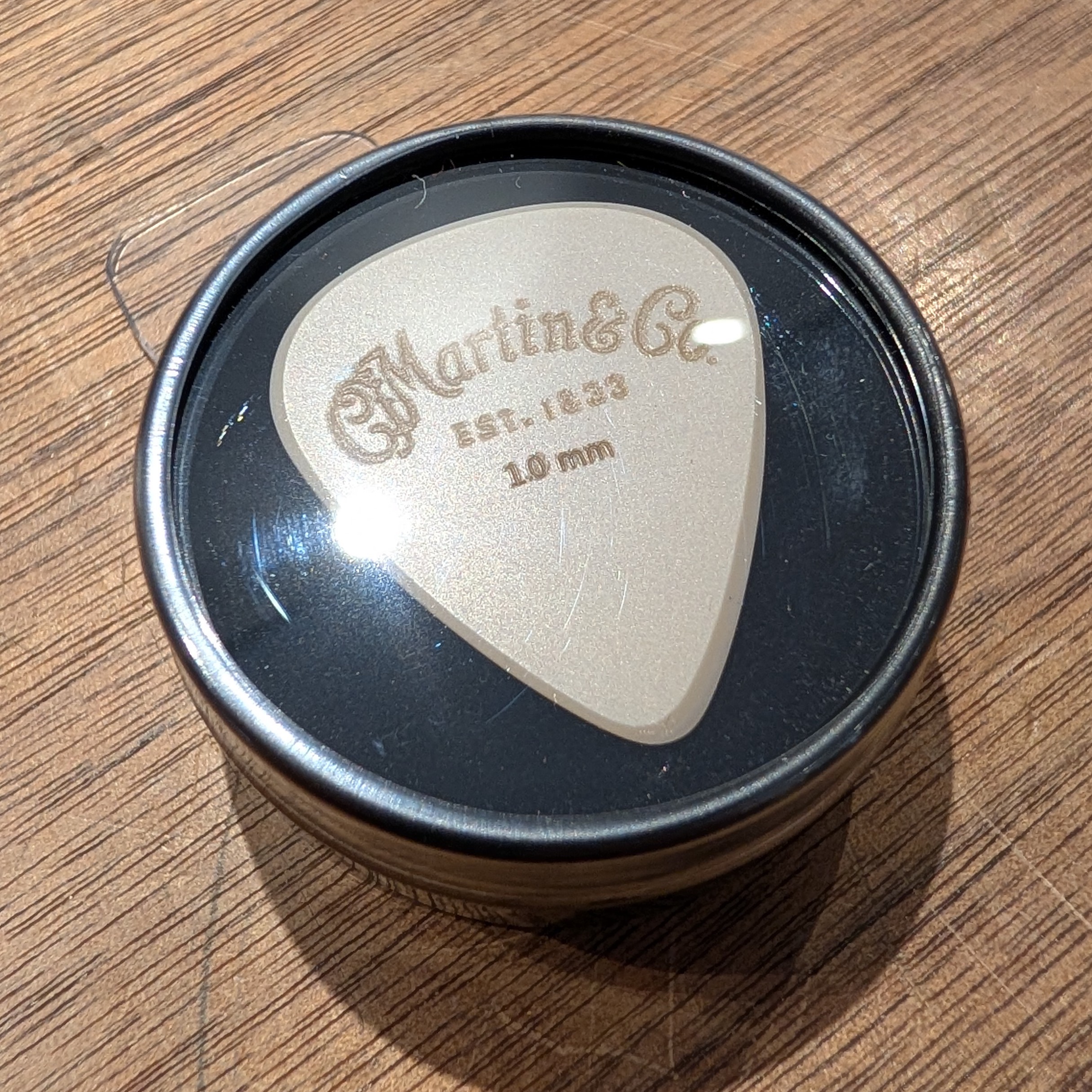 Martin LUXE By Martin Apex Pick 1.0mm - Bay Tunes Guitars
